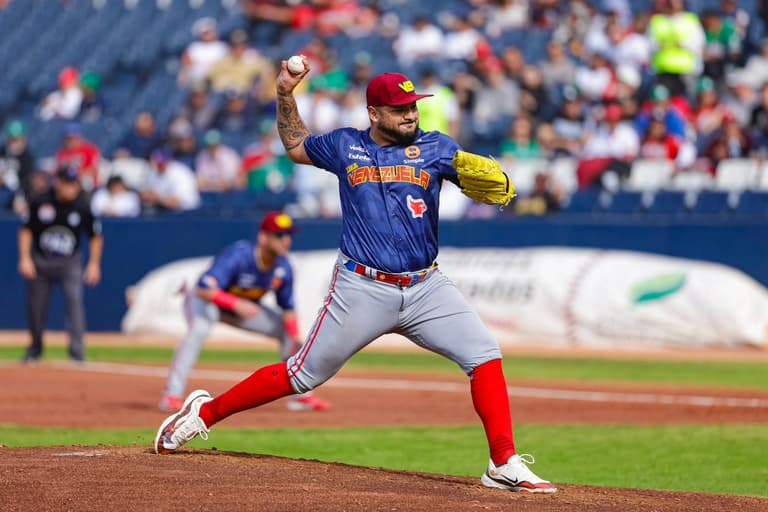 Max Castillo refuerza el pitcheo Dorado